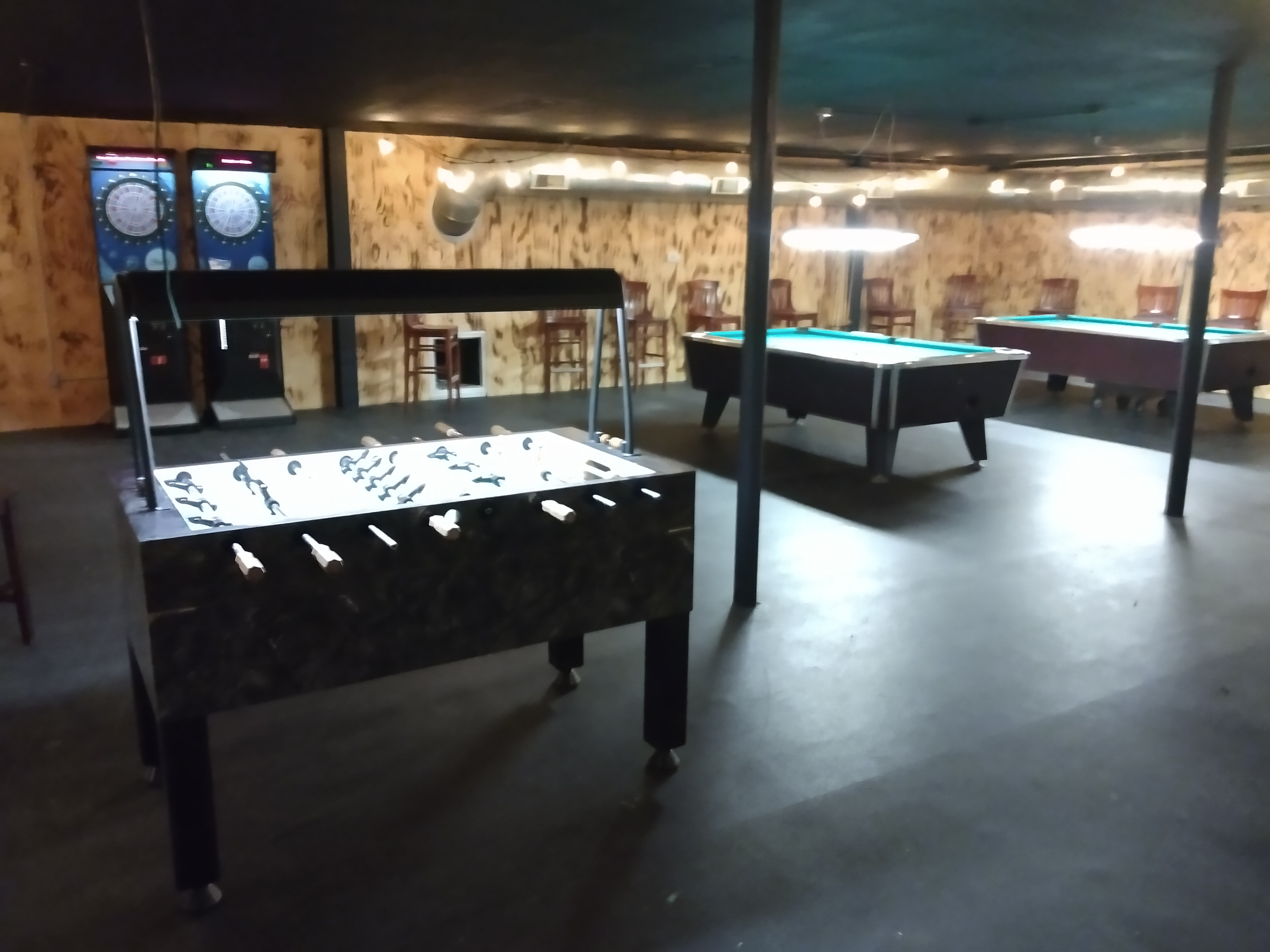 618 AXE – Beers, Games, and Kick Axe Good Times